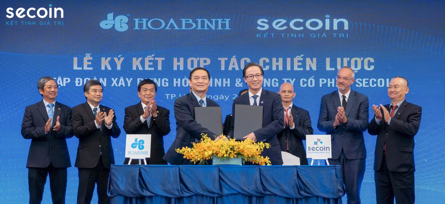 Signing ceremony of strategic cooperation between Hoa Binh Construction Group and Secoin Joint ...